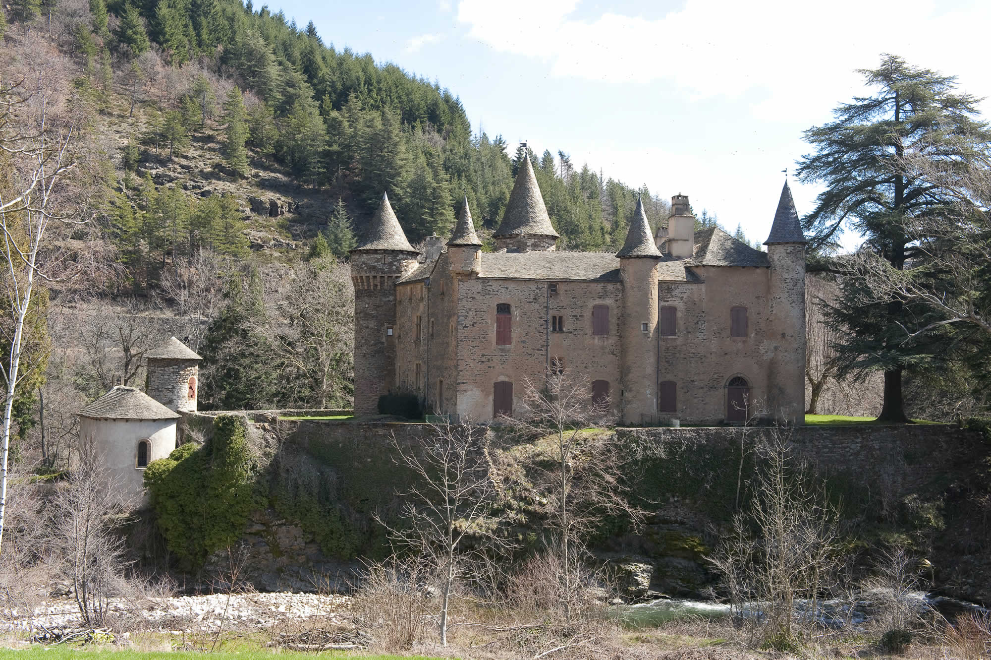 CHATEAU DU CHAMP Mont Lozere ALTIER